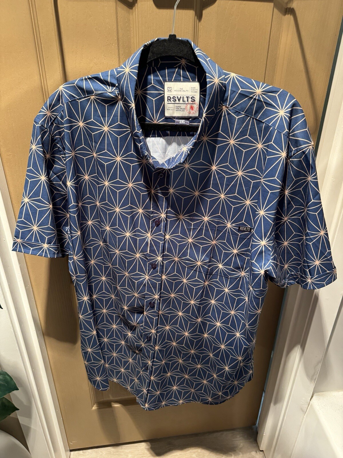 RSVLTS “From Ollie’s Walls To Your Closet” Size 2XL E… - Gem