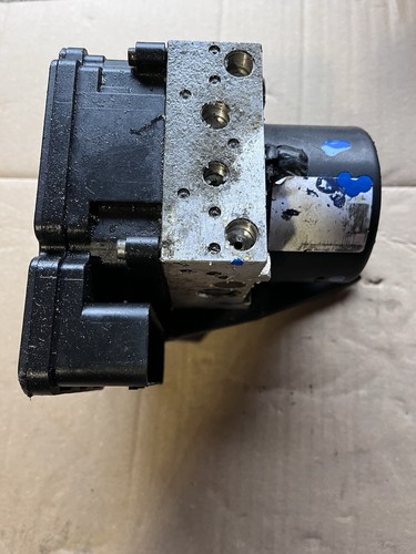 VW AUDI ABS PUMP & CONTROL MODULE 1K0907379AD 1K0614517BD SPARES OR ...