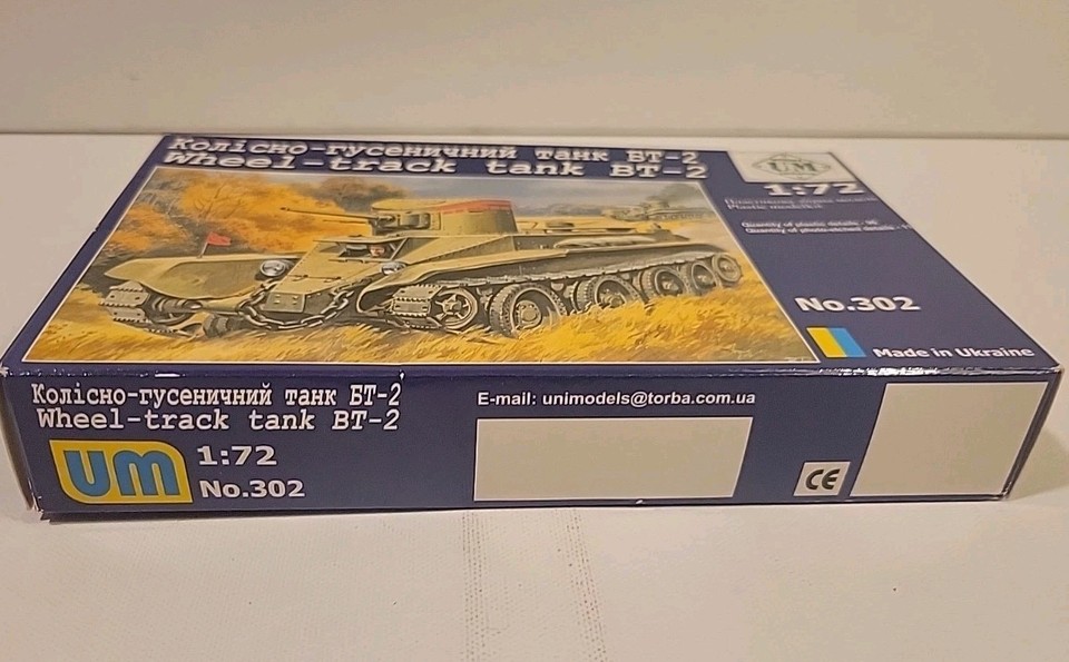 UM WWII Soviet Wheel-track BT-2 Light Tank 1/72 Scale Model Kit No.302 ...