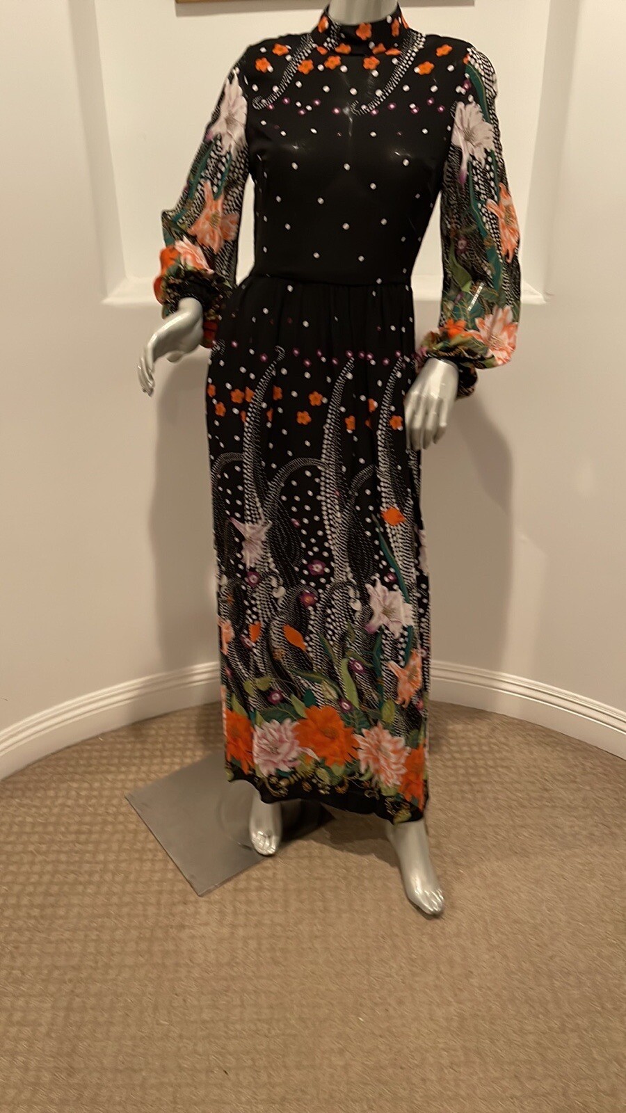 Phyllis Sues For I. MAGNIN & co. 1970's Vintage Flora… - Gem