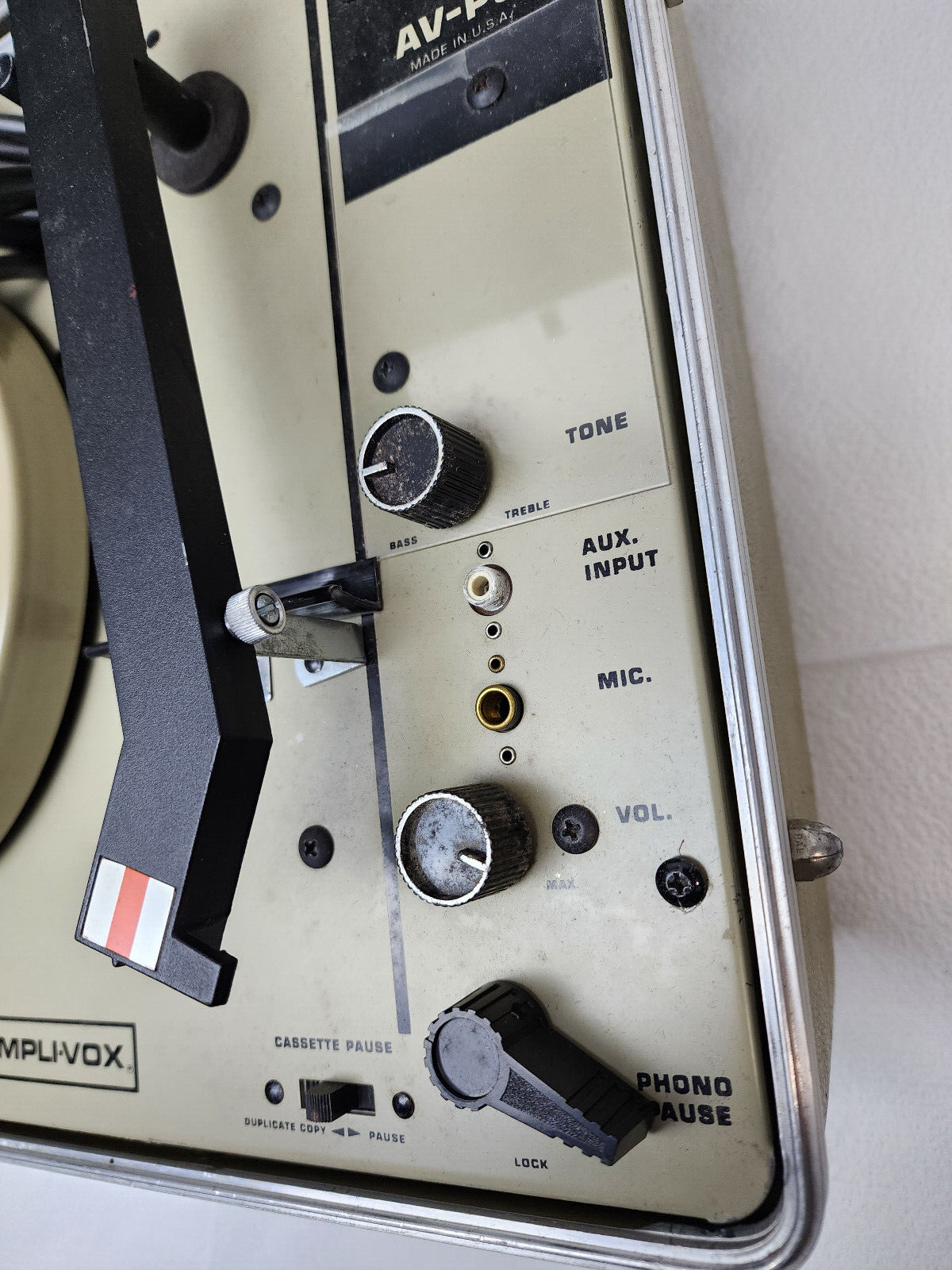 Vintage Amplivox Cassette Recorder With Record Player Model AV-PC ...