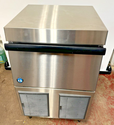 Hoshizaki F-330BAJ-C 24" Air Cooled Flaker 332 lbs Undercounter Ice ...