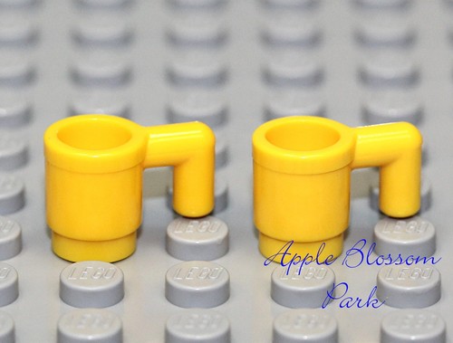 NEW Lego Lot/2 Minifig YELLOW MUGS Minifigure Kitchen Coffee/Food/Drink ...