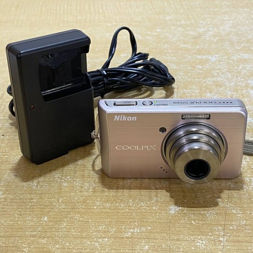 Nikon COOLPIX S520 Sakura Pink Digital Camera English language w ...