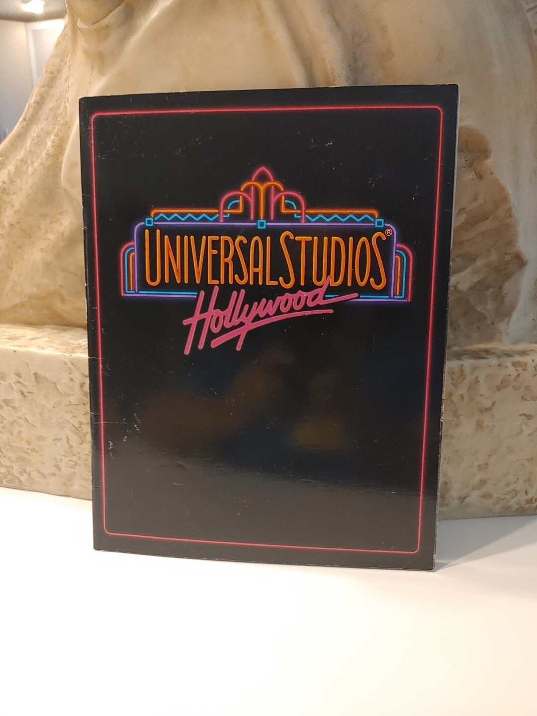 1988 Universal Studios Hollywood Souvenir Program 36 pages awesome pics ...