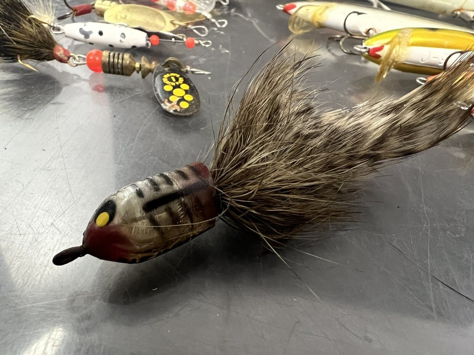 Lot Of 43 Vintage Fishing Lures Crankbaits Spoons, Spinners, Flatfish ...