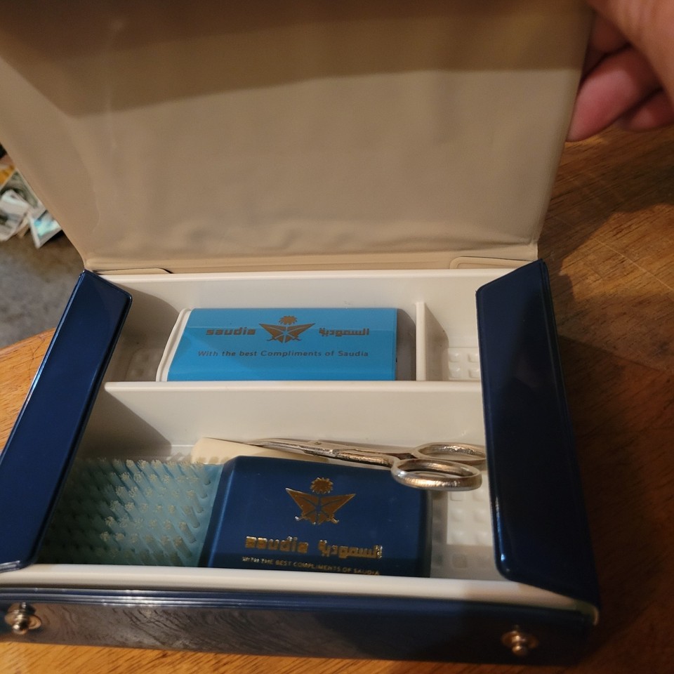 Saudi Arabian Airlines Premium Class Amenity Kit Vintage 80s | eBay