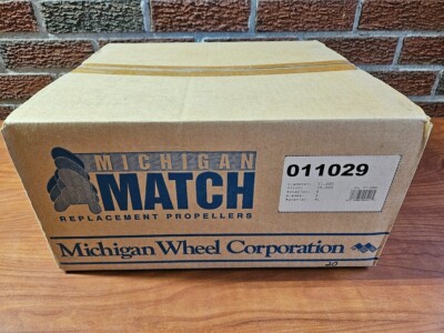 New Michigan Wheel Marine 11 x 19 Black 3 Blade RH Aluminum Propeller ...