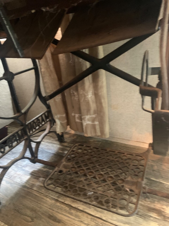 AG Mason Manufacturing Rotary Sewing Machine Vintage Treadle FR 7039115 ...