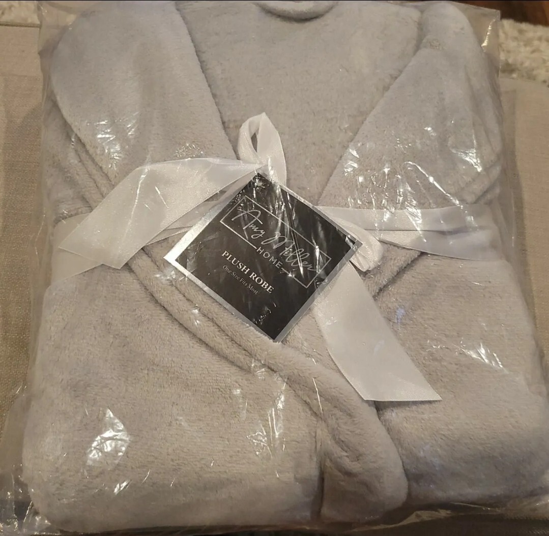 NEW Amy Miller Plush Robe One Size Fits Most. Gray color | eBay