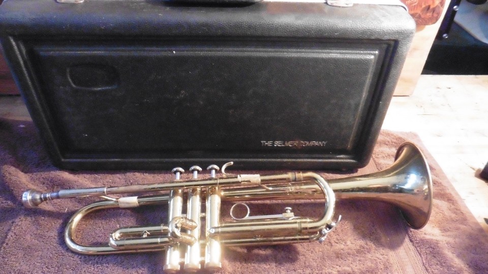 Vintage Bundy Trumpet by Selmer Co Designed by Vincent Bach with Black ...