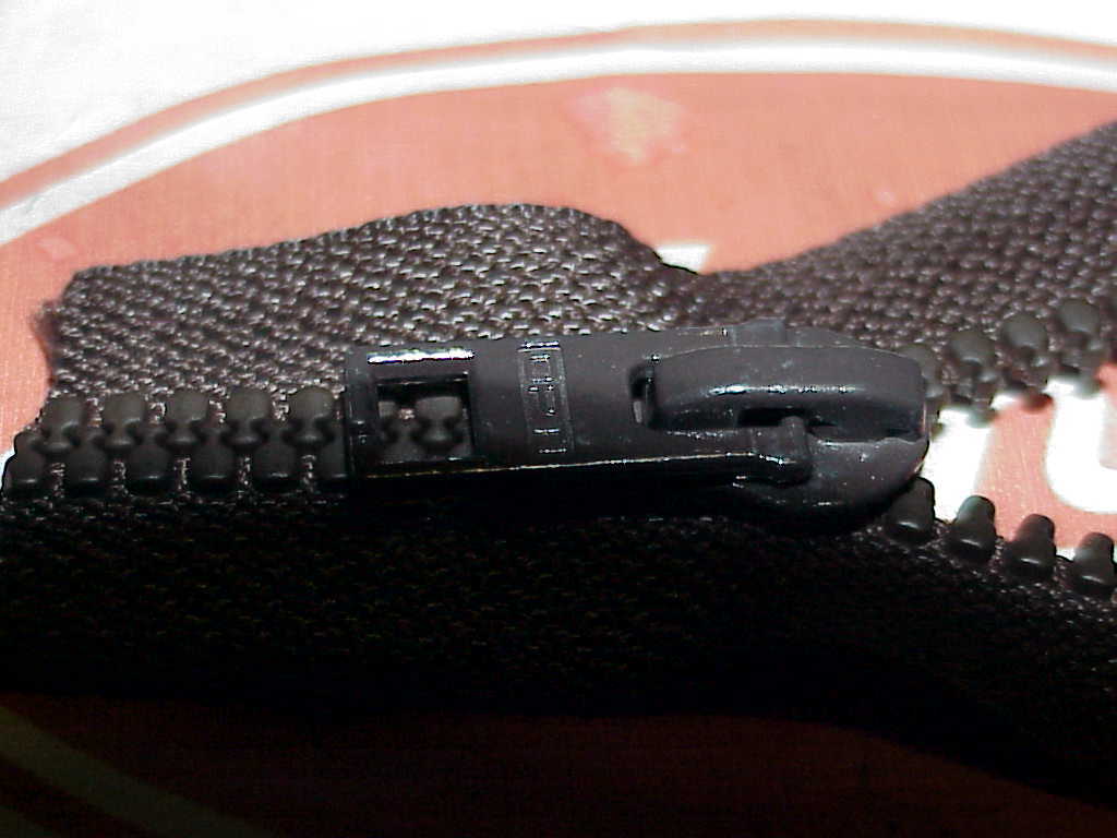 GENUINE COATS OPTI ZIP SLIDER FOR No5 MOULDED ZIPPERS BROWN ( ZIP NOT ...