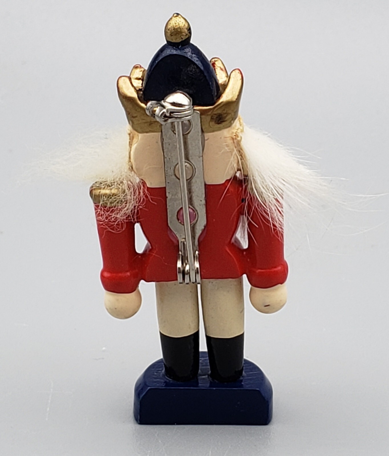 Vintage 2⅜" Nutcracker Gold Crown & Fuzzy White Hair Wood Look Brooch ...