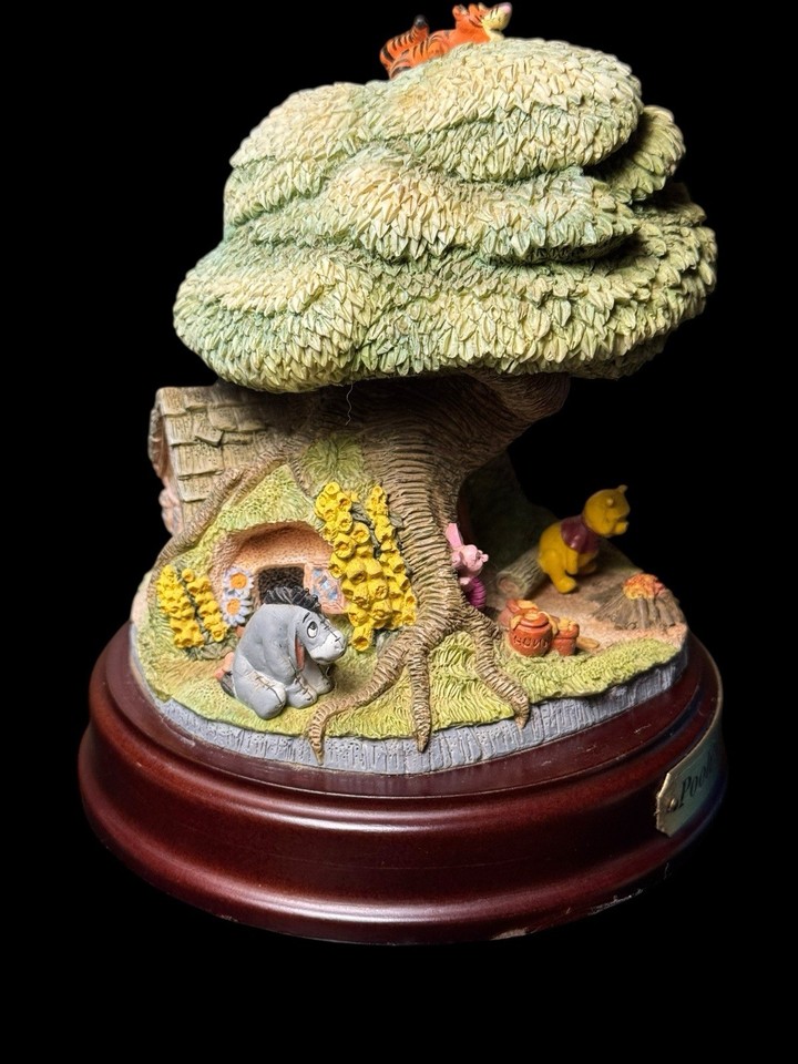 Disney Winnie The Pooh “Pooh’s Tree House” Fraser Design/The Fraser ...