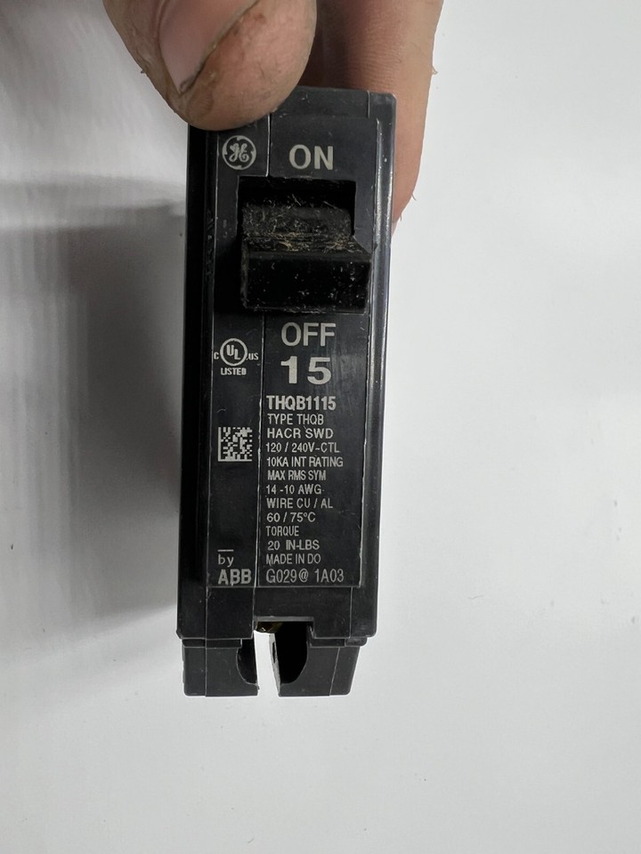 QTY 2 GE General Electric 15 Amp 1 Pole Breaker THQB1115 Bolt On 120 ...