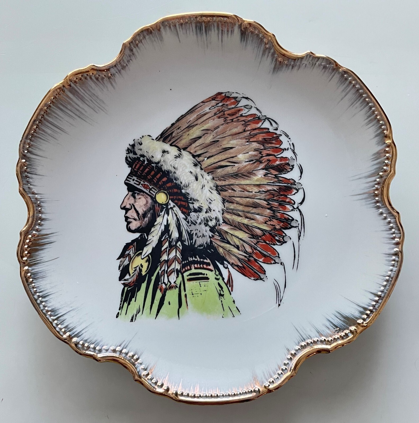 Antique INDIAN CHIEF in Full HEADDRESS 8-1/4'' Ceramic Hanging Wall ...