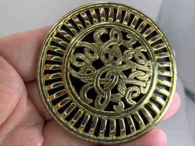 Shield Disk with Keltic Knot Cutout HUGE Vintage Gold Brooch Pin M-2729 ...
