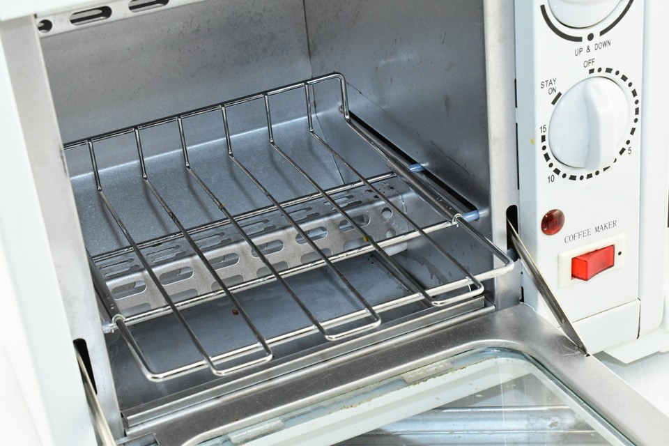 Aroma 3-in-1 Mini Toaster Oven + Coffee Maker Griddle Machine, ABT-103 ...