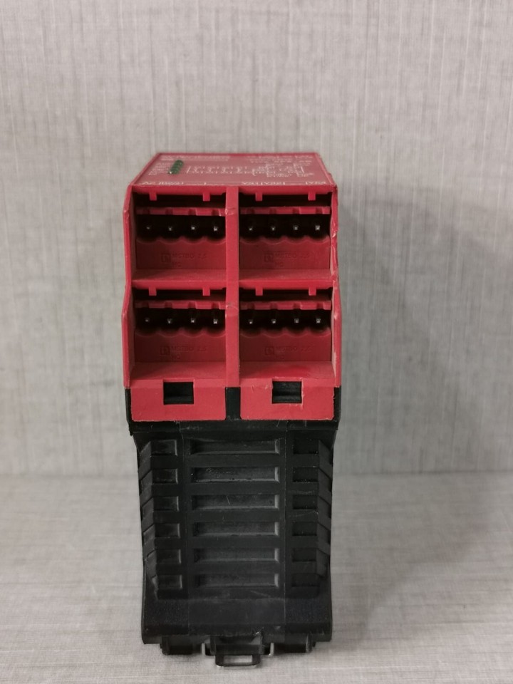 SCHNEIDER ELECTRIC /TELEMECANIQUE XPS-AK PREVENTA XPSAK371144P SAFETY ...