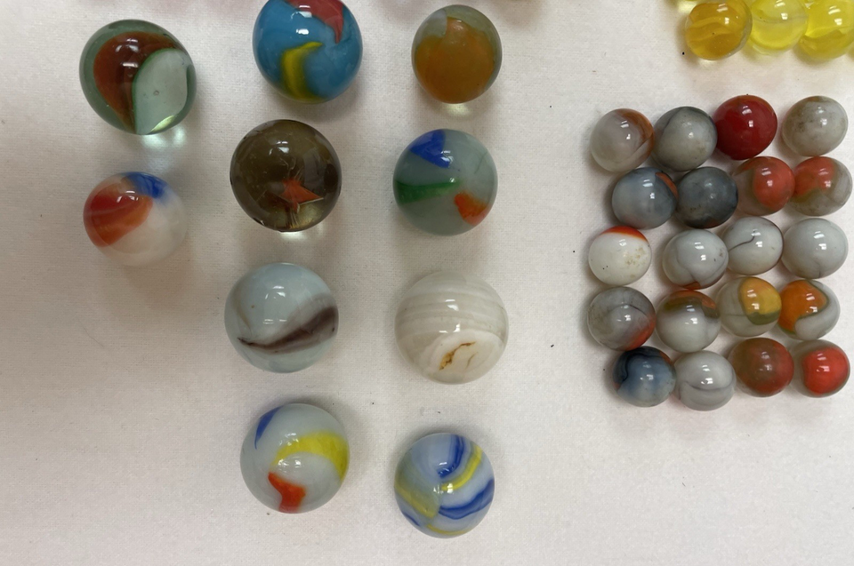 VINTAGE MARBLES LOT OF 400+ MARBLES AGATES, CORKSCREWS, CAT EYES, SLAGS ...