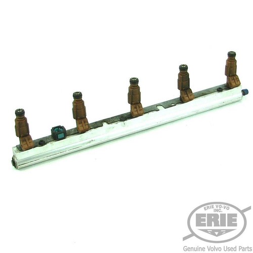 Volvo OEM Fuel Injectors 9186340 + Rail 9186942 fits 01-02 S60 V70 ...