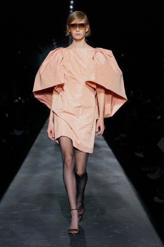 Givenchy NWT Fall 2019 Runway Light Peach Short Dress Cape Sleeves F 36 ...