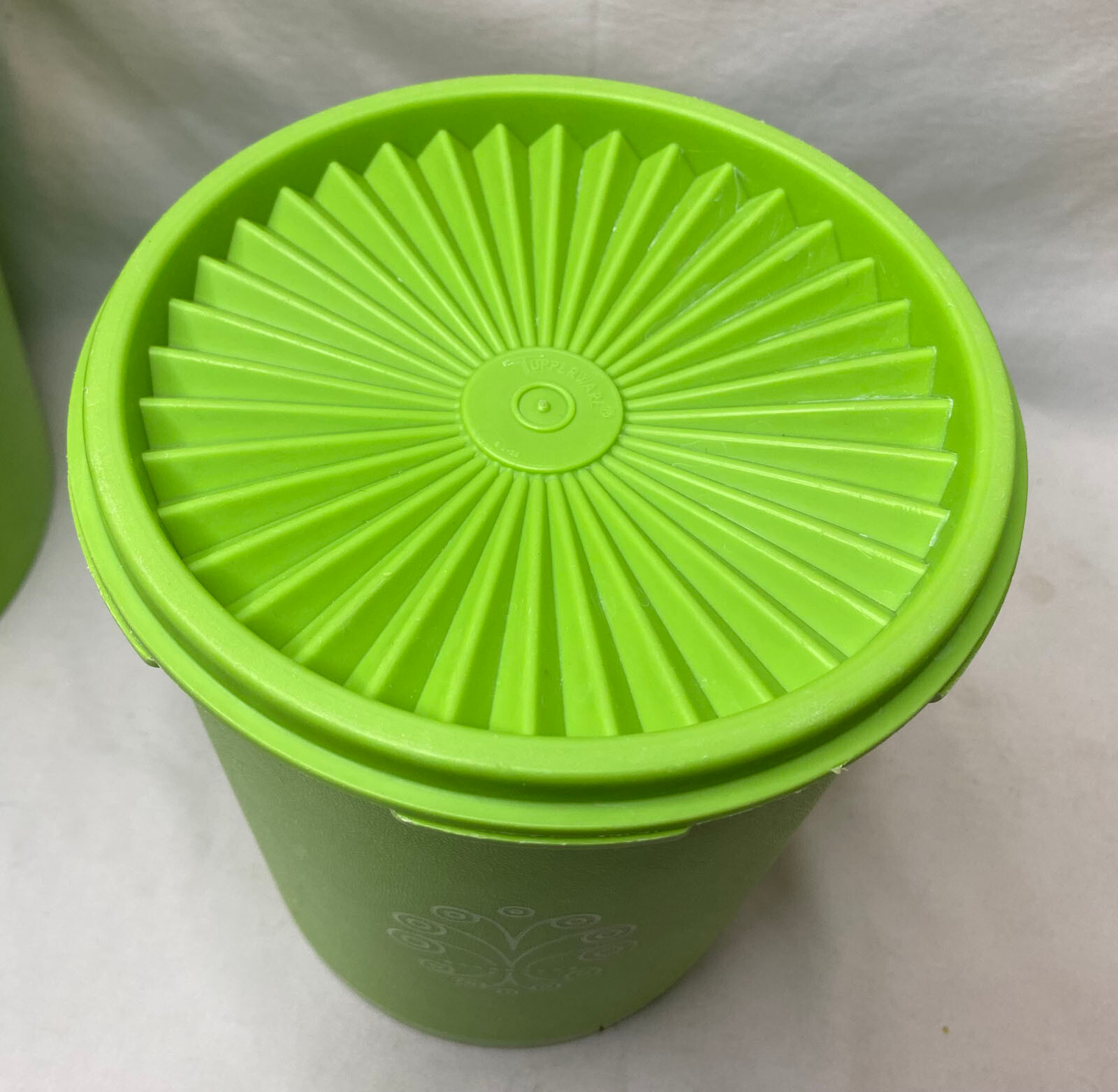 Set of 5 Vintage 1970's Tupperware Servalier Lime Green Nesting ...