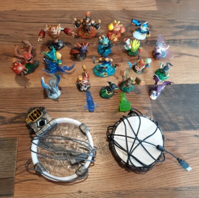 Skylanders Figures Lot Swap Force Giants 20 Plus 2 Portals Spyro ...