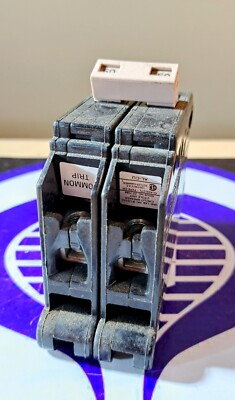 UND LAB INC CIRCUIT BREAKER XR-1915 2 POLE 120/240 V.A.C. 50 AMP | eBay