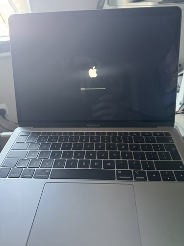 MacBook Air Mid 2019 A1932, Space Grey, 1.6GHz i5, 8GB RAM, 256GB SSD ...