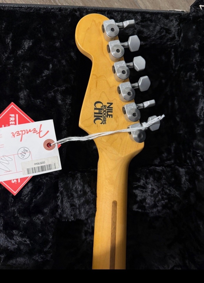 Fender Hitmaker Nile Rodgers Signature Stratocaster MINT | eBay