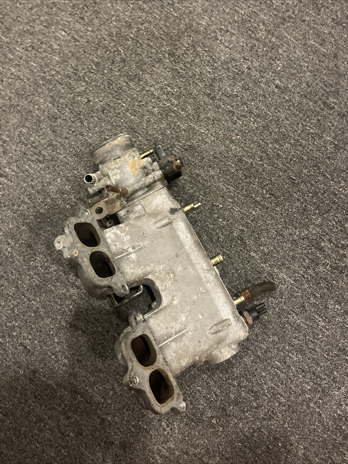 1986-1988 Toyota Pickup 4Runner 22RE Engine Upper Intake Manifold ...