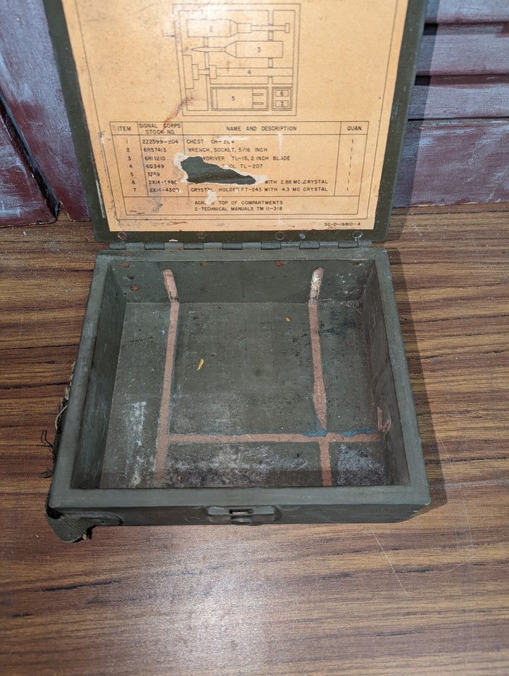 US WW2 Army chest CH-204 for ME-73A SCR | eBay
