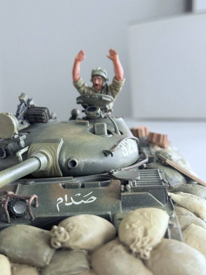 King & Country SF06 T62A Desert Storm Iraq Army Tank Surrender VERY ...