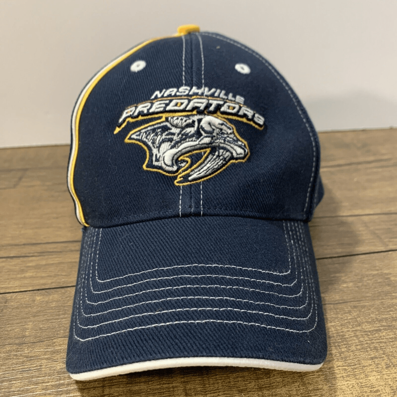 Nashville Predators Hat Cap Fan Favorite NHL Snapback Sabre Tooth Tiger ...