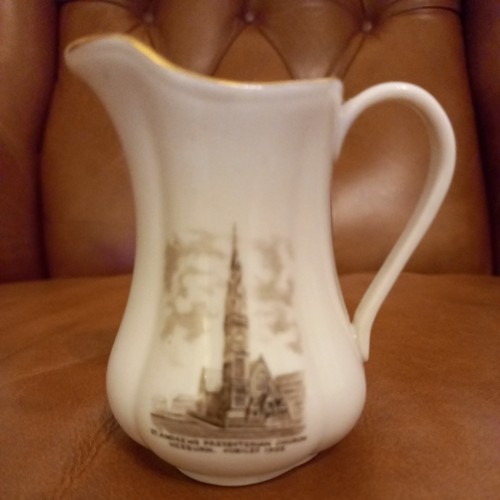 WH GOSS CRESTED CHINA .ST ANDREWS PRESBYTARIAN CHURCH HEBBURN JUBILEE ...