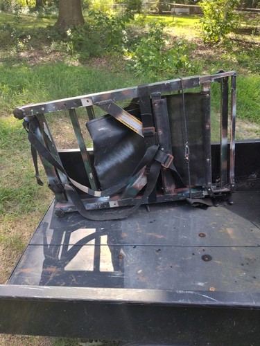 Tree Lounge Original Comfortable Tree Stand With Gun Holder V Wood ...