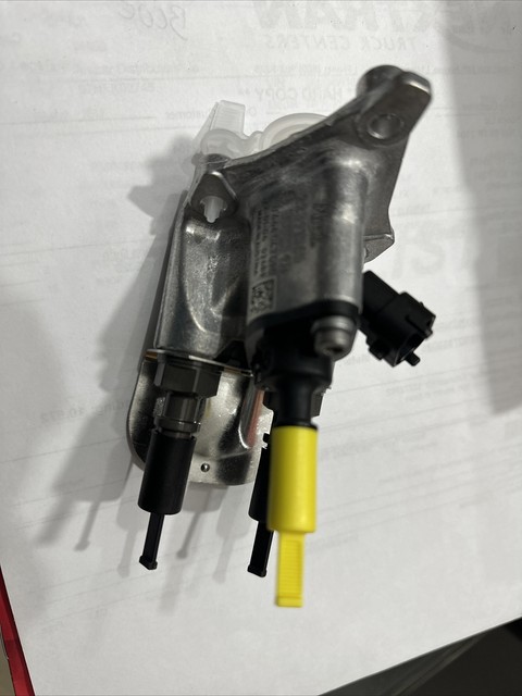 Genuine Mack VOLVO 22391565 Dosage Valve 21332711 21577030 for sale ...