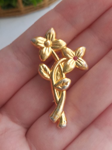 Beautiful Gold & Red Gem Flower Brooch | eBay UK