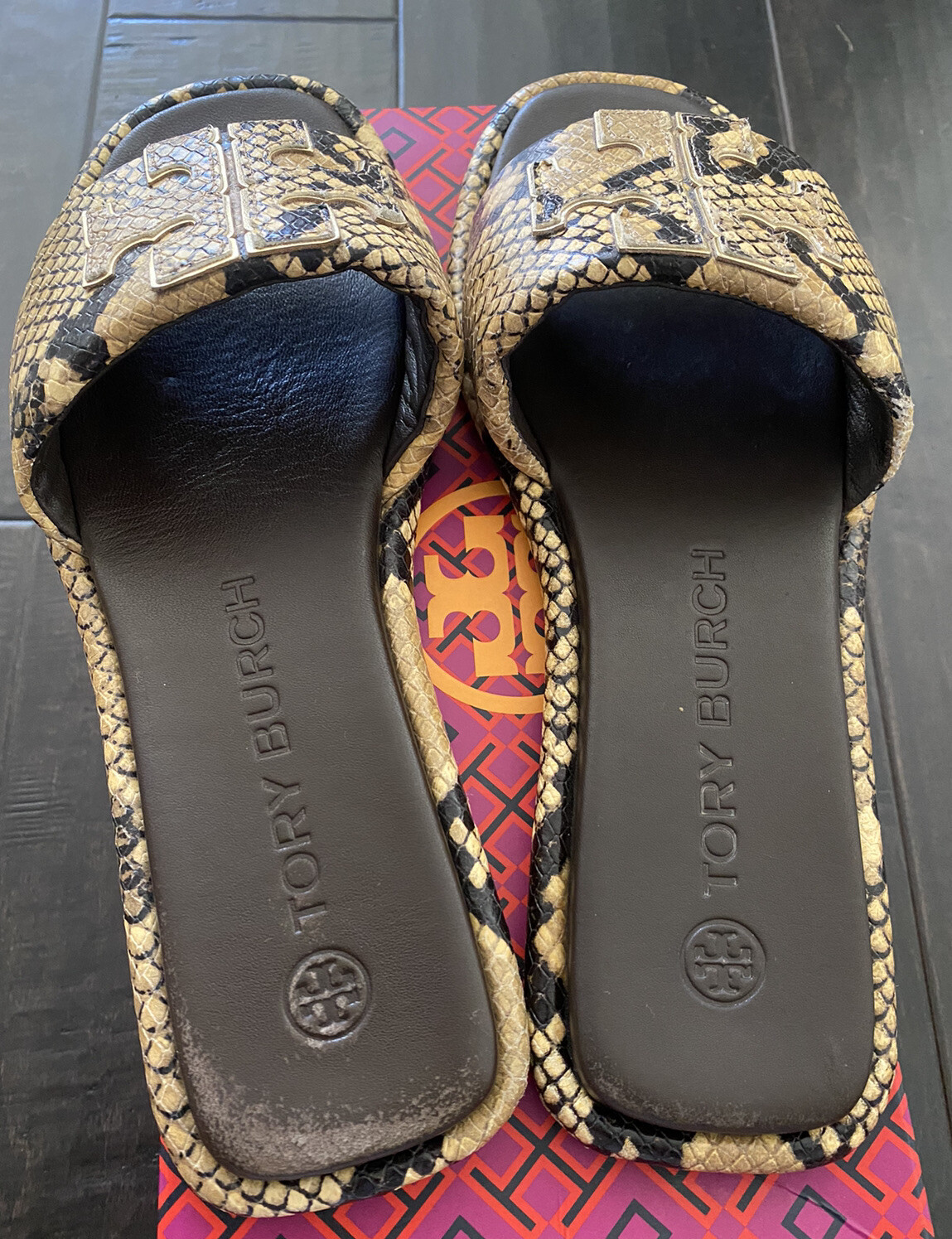 TORY BURCH DOUBLE T SPORT SLIDE snake-print leather u… - Gem