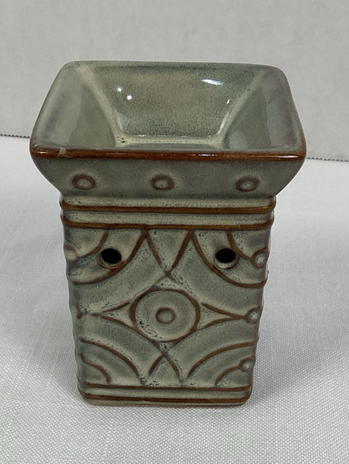 Scentsy Lenore Wall Plug In, Mini Wax Warmer | eBay