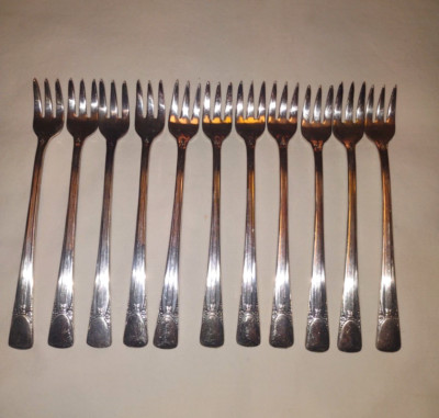 11 pc Vtg Embassy Silver Co Silver Plate COCKTAIL FORKS ‘New Bouquet ...