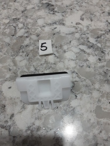 (Bag of 5) OEM Rocker Panel Clips for Traverse Enclave CT4 CT5 GM ...