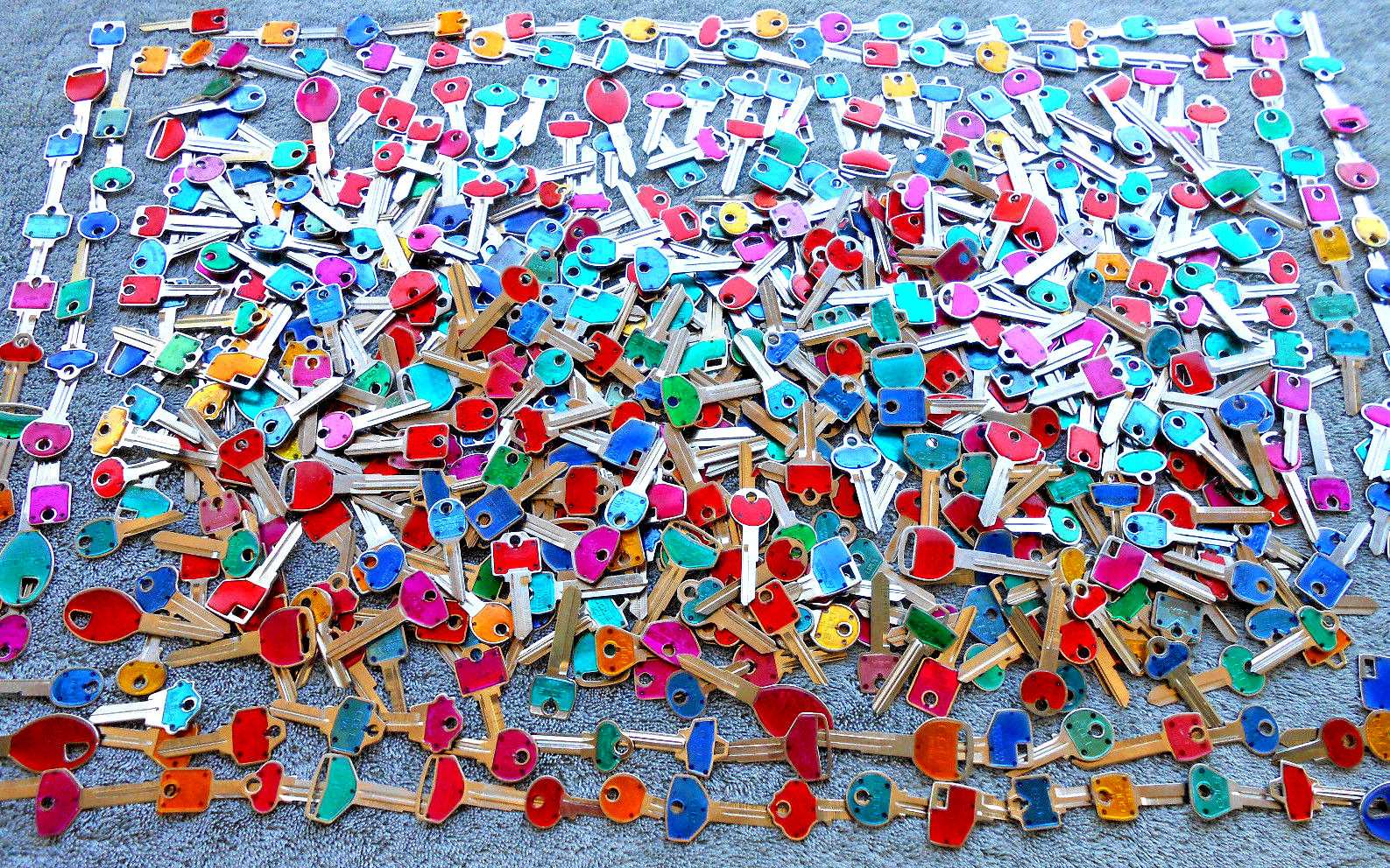 Lot of 2 LBS Misc Color Key Blanks HOUSE,CARS,PADLOCK.. ART, CRAFT ...