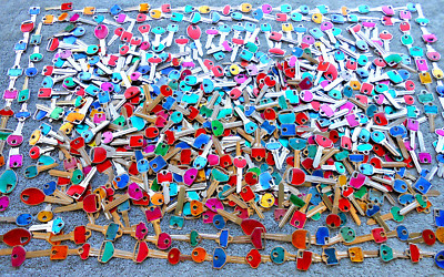 Lot of 2 LBS Misc Color Key Blanks HOUSE,CARS,PADLOCK.. ART, CRAFT ...