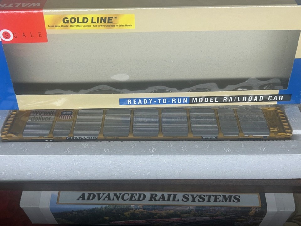 UNION PACIFIC "We Deliver" 89ft TRI-LEVEL AUTO CARRIER HO SCALE GOLD ...
