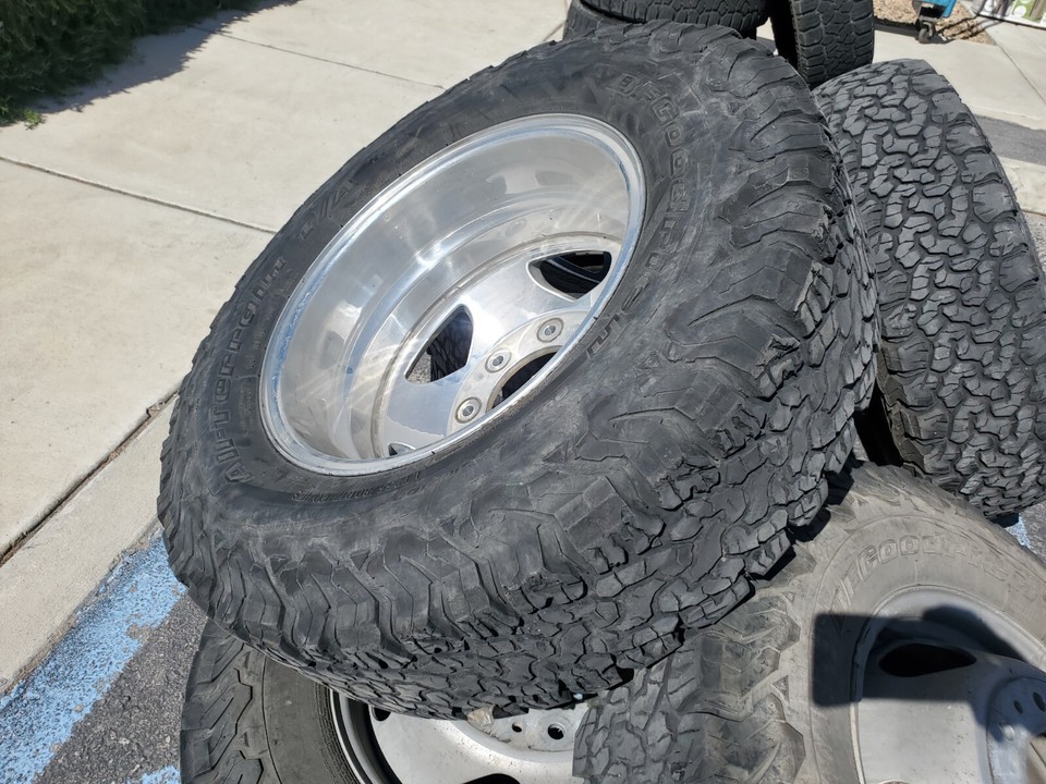 17" GMC SIERRA HD 3500 DUALLY DRW WHEELS BFG KO2 A/T TIRES OEM CHEVY ...