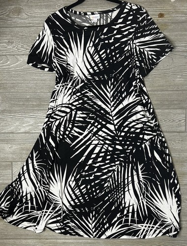 NWT LulaRoe Large Jessie Dress with Pockets Tropical Black White Ferns ...