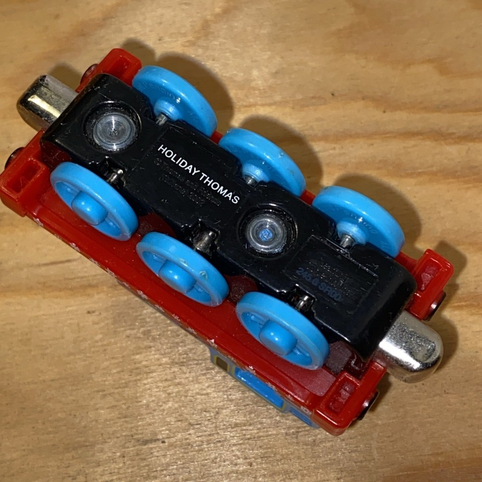 Thomas & Friends - Holiday Thomas - Die Cast Train 2002 | eBay