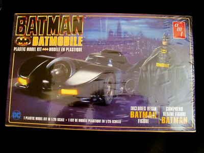 Model Kit Batman Batmobile with Batman Figure AMT 1:25 | eBay